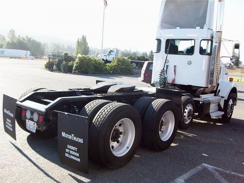 2009 KENWORTH T800B | Vehicle Details | macktrucks